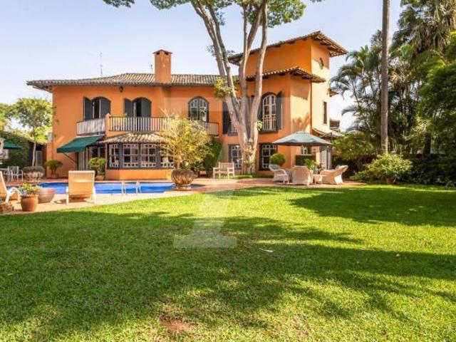 Casa à venda em Alto de Pinheiros