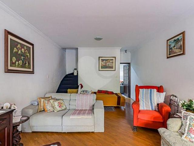 Casa a venda em Alto de Pinheiros