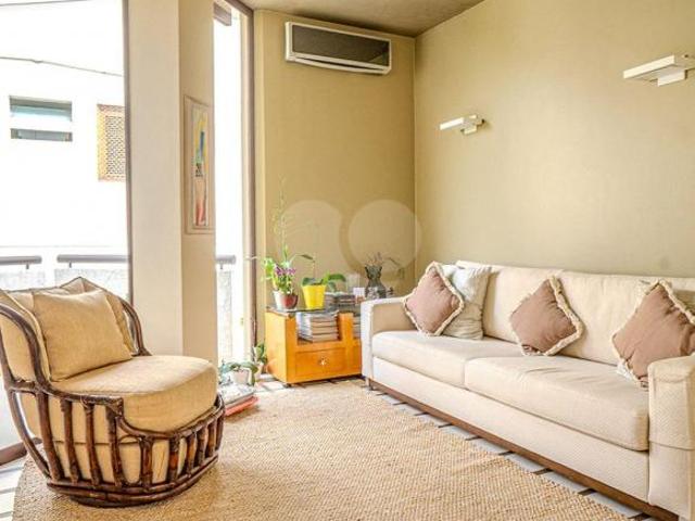 Casa a venda em Alto de Pinheiros