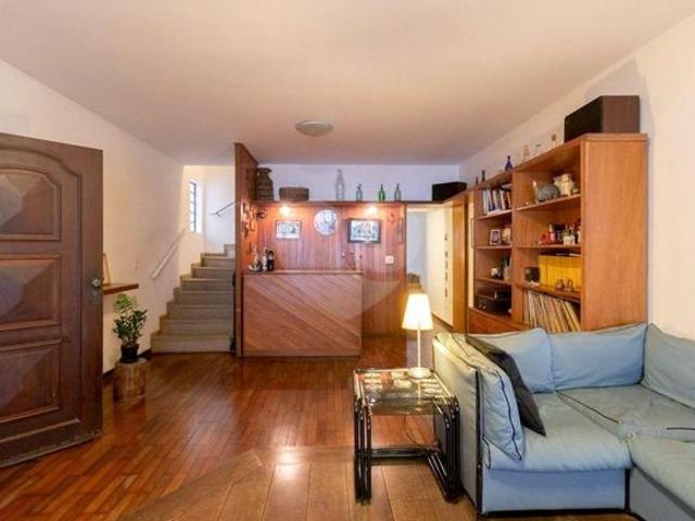 Casa à venda em Alto de Pinheiros