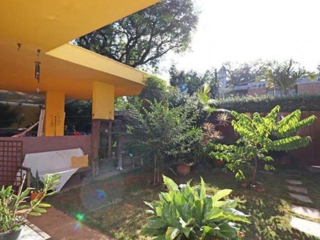 Casa à venda em Alto de Pinheiros, São Paulo