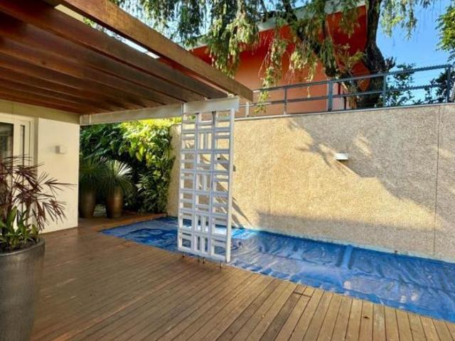 Casa à venda em Alto de Pinheiros São Paulo