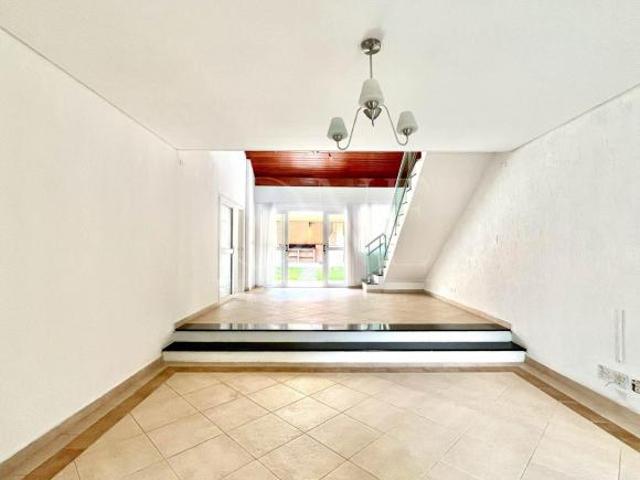 Casa à venda em Aldeia da Serra