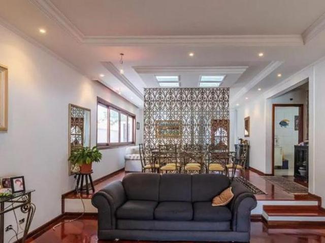 CASA A VENDA EM ALPHAVILLE