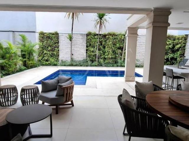 Casa à venda em Alphaville
