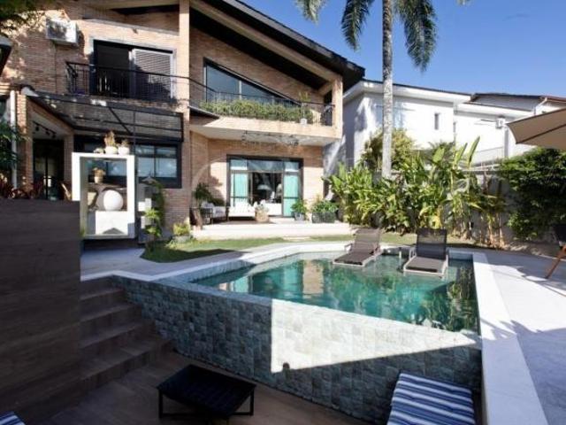 Casa à venda em Alphaville