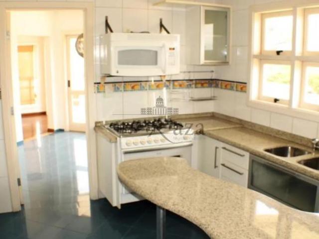 Casa a venda em Alphaville 4 Dormitórios 520 metros quadrados