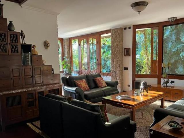 Casa a venda em Alphaville 4 Suítes 704m²