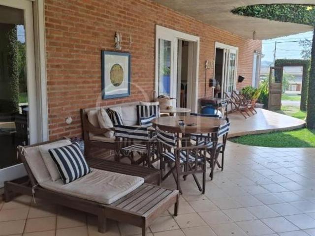 Casa à venda em Alphaville