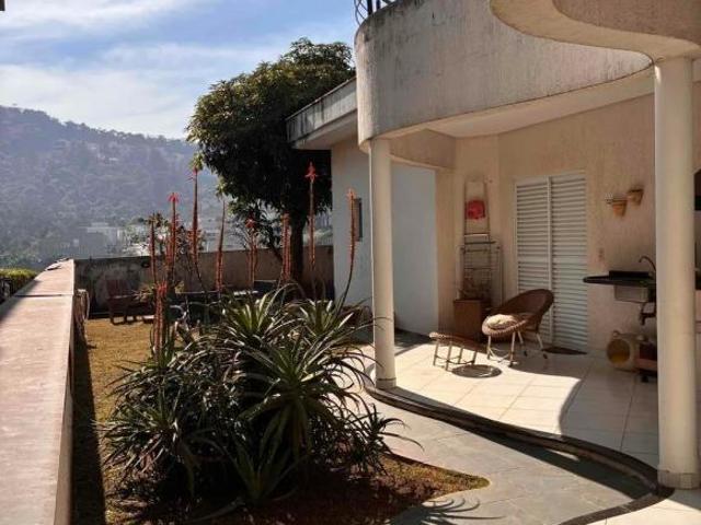 Casa à Venda em Alphaville | 5 Dormitórios | 3 Suítes | Espaço Gourmet | Residencial Valville I