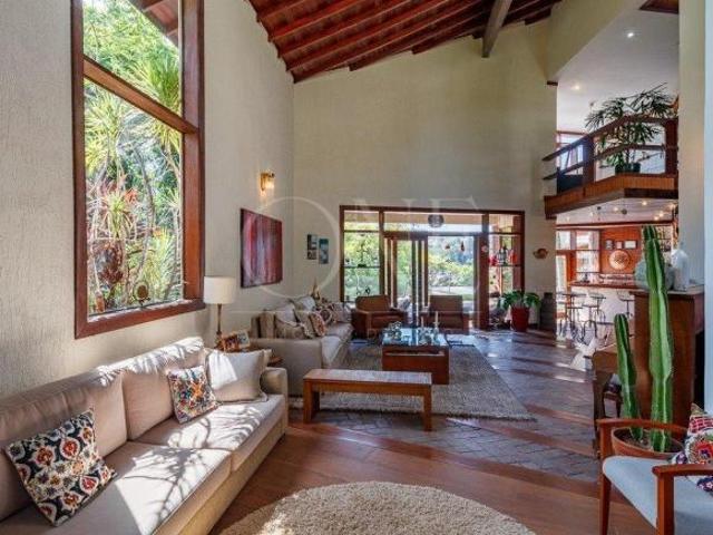 Casa à venda em Alphaville