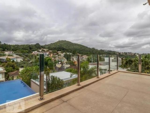 Casa a venda em Alphaville