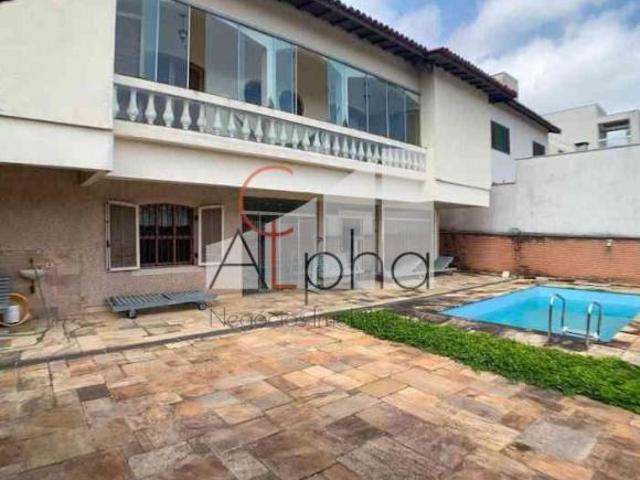 Casa à venda em Alphaville