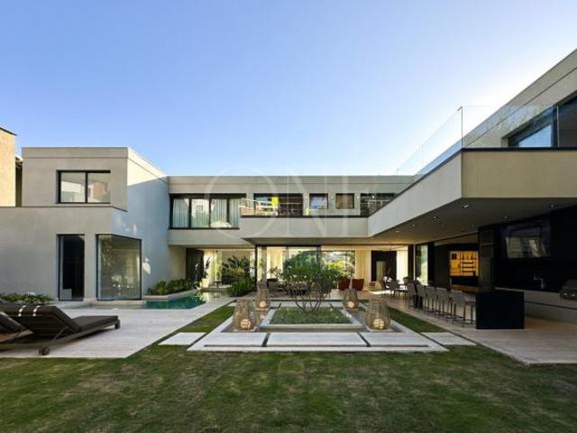 Casa à venda em Alphaville