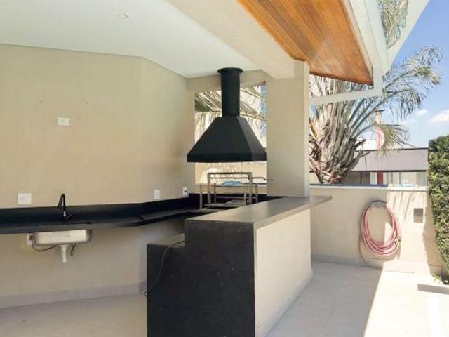 Casa a venda em alphaville