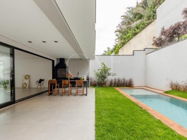 Casa à venda em Alphaville