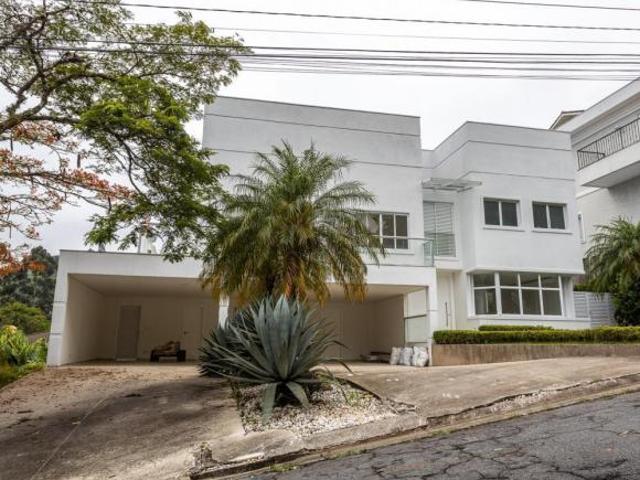 CASA A VENDA EM ALPHAVILLE