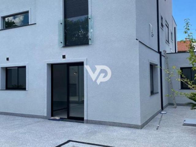 Casa à venda em Alphaville Alpha 04