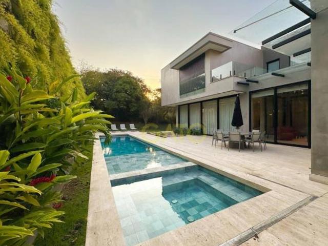 Casa à venda em Alphaville Barueri, Casa no Residencial 2 em Alphaville/SP