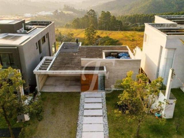 Casa á venda em Alphaville no Condomínio Campos do Conde