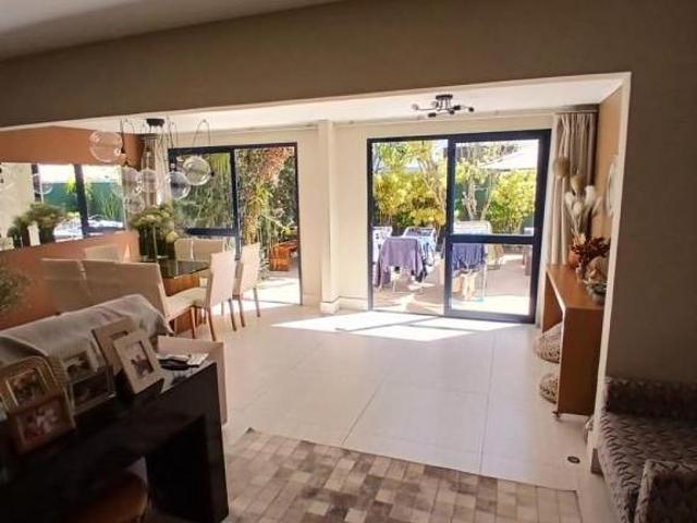 CASA A VENDA EM ALPHAVILLE RESIDENCIAL TAMBORÉ 6