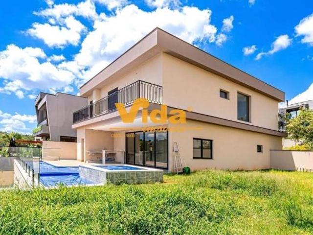 Casa a venda em Alphaville Santana de Parnaíba 05 quartos