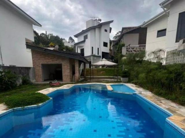 Casa a venda em Arujá/Sp, condomínio fechado