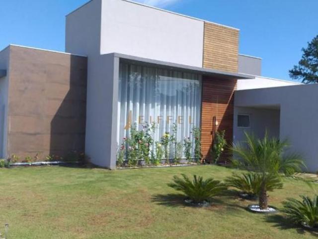 Casa à venda em Araçoiaba, com 4 quartos, com 264.29 m², Condomínio Village Ipanema