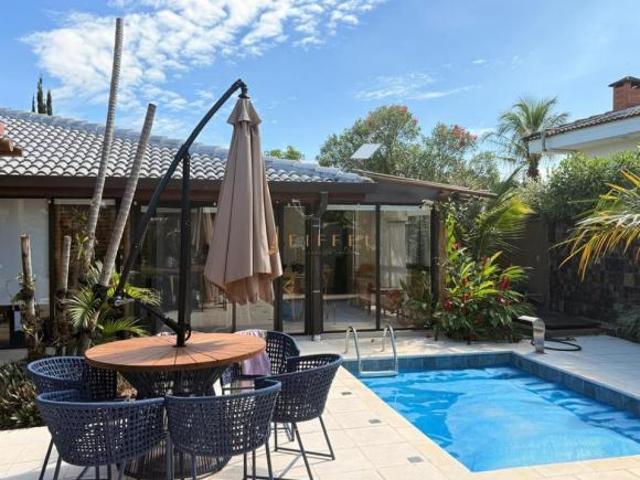 Casa à venda em Araçoiaba da Serra, Barreirinho, com 3 suítes, com 288 m²