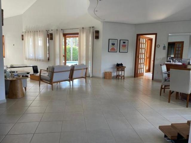 Casa à venda em Araçoiaba da Serra, Condomínio Lago Azul, com 3 suítes, com 404 m²