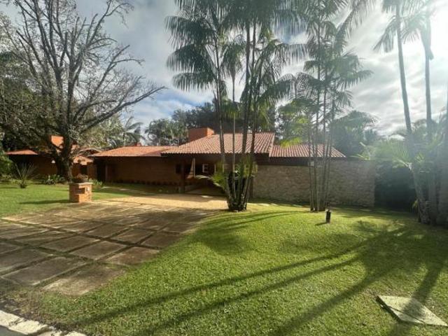 Casa à venda em Araçoiaba da Serra, Condomínio Lago Azul, com 3 suítes, com 420 m²