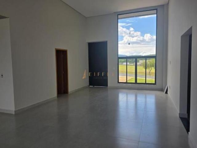 Casa à venda em Araçoiaba da Serra, Condomínio Village Ipanema, com 3 suítes, com 254 m²