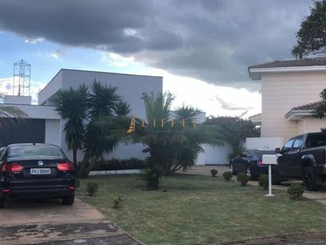 Casa à venda em Araçoiaba da Serra, Condomínio Village Ipanema, com 3 suítes, com 730 m²