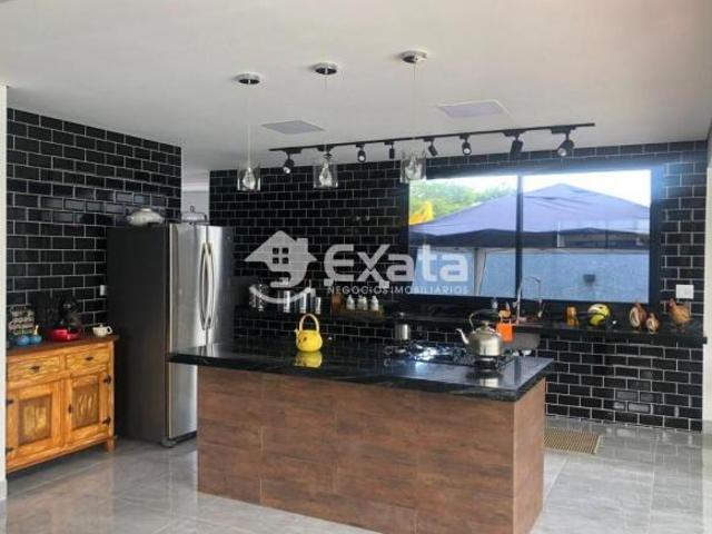 Casa a venda em Aracoiaba da Serra com 3 dormitorios e suite