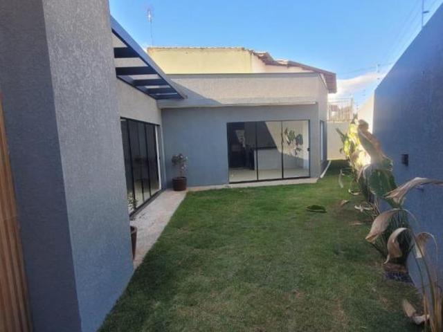 CASA À VENDA EM ARNIQUEIRA PRÓXIMO A QUADRA 4 DO PARK WAY