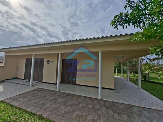 Casa à venda em Arroio do Sal/RS