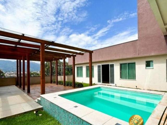 CASA À VENDA EM ATIBAIA COM 3 SUITES