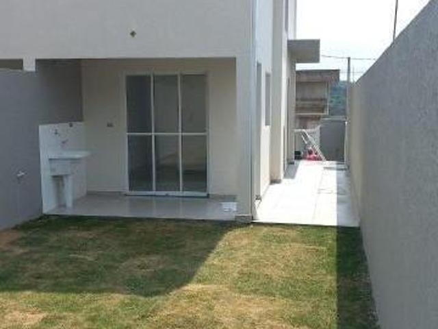 Casa a venda em Atibaia com 2 suítes e 2 vagas no bairro do Tanque