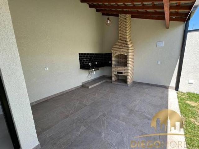 Casa à venda em Atibaia com excelente localização