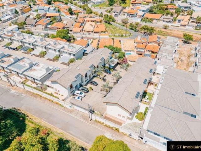 Casa à venda em Atibaia Condomínio Village, Jd Paulista, por R$1.249.000!