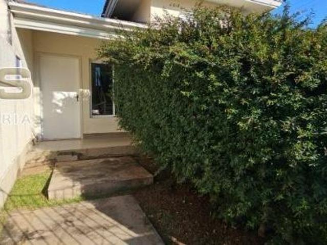Casa à venda em Atibaia SP: 3 quartos, 1 suíte, 2 salas, 2 banheiros, 3 vagas de garagem, 126m² no J