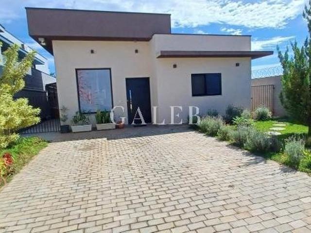 Casa à venda em Atibaia SP: 3 quartos, 1 suíte, 2 salas, 3 banheiros, 2 vagas na Serras de Atibaia 1
