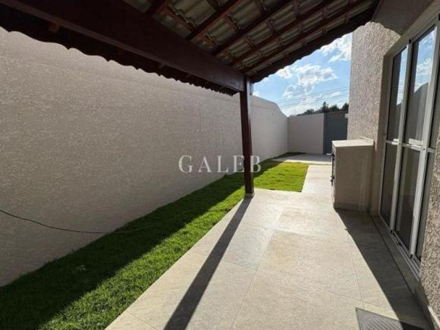 Casa à venda em Atibaia SP, bairro Nova Atibaia: 3 quartos, 2 suítes, 2 salas, 3 banheiros, 2 vagas