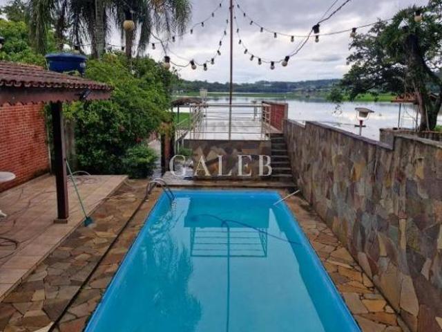 Casa à venda em Atibaia SP, Represa Pé da Água, 900m² de terreno, Bairro Usina. 3 quartos, 1 suíte
