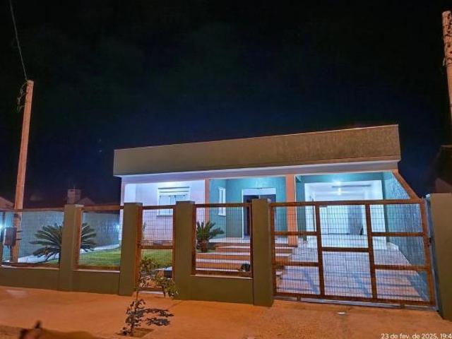 Casa à venda em Atlântida Sul