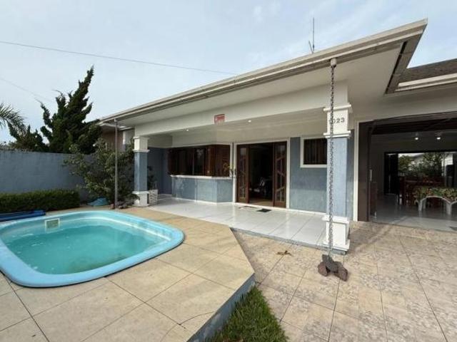 Casa à venda em Atlântida Sul