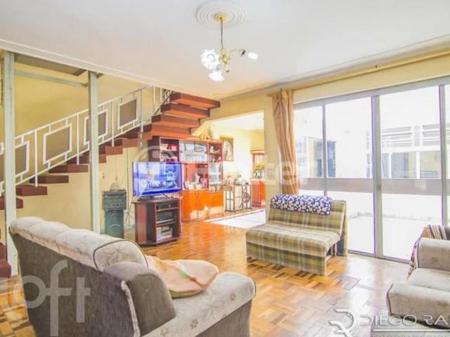 Casa à venda em Auxiliadora com 214 m², 4 quartos, 1 suíte, 4 vagas