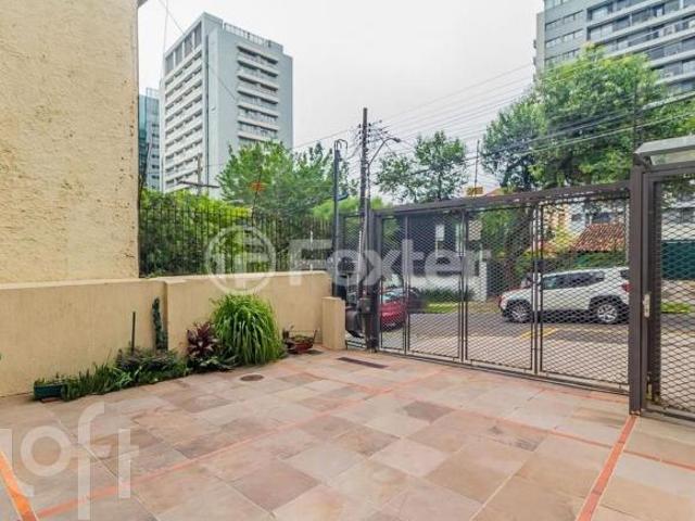 Casa à venda em Auxiliadora com 233 m², 4 quartos, 1 suíte, 4 vagas