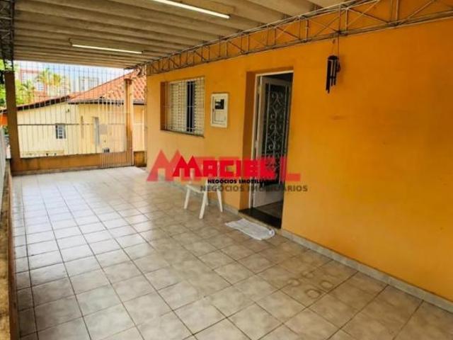 CASA A VENDA EM AVENIDA PRINCIPAL DO BAIRRO SANTANA
