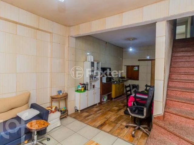 Casa à venda em Azenha com 370 m², 3 quartos, 1 suíte